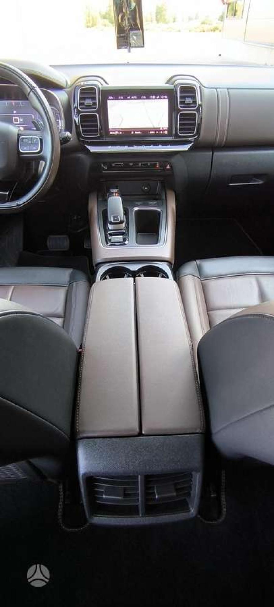 White Citroen C5 Aircross 2019 in Siauliai, with an engine capacity of 1.50 L and mileage of 284 thousand km for 13950 €, photo 17 on AUTOMOTO.COM.LV