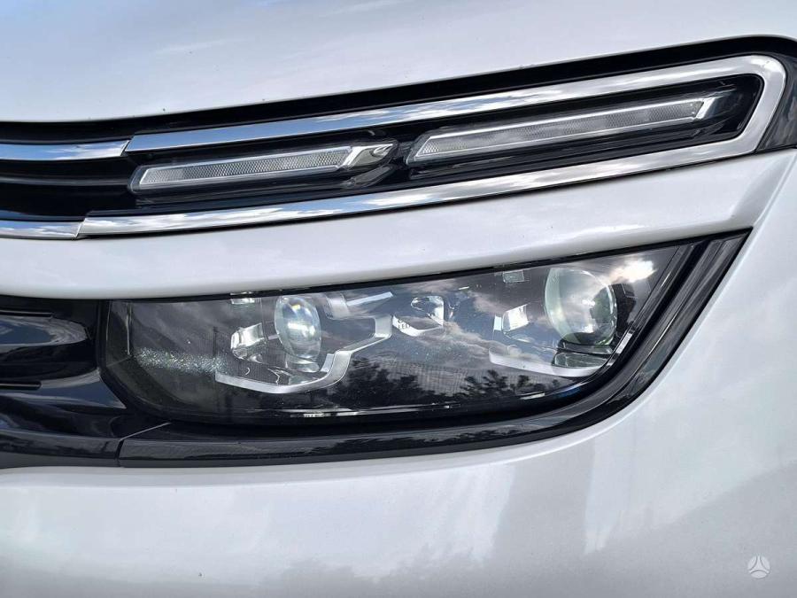 White Citroen C5 Aircross 2019 in Siauliai, with an engine capacity of 1.50 L and mileage of 284 thousand km for 13950 €, photo 41 on AUTOMOTO.COM.LV