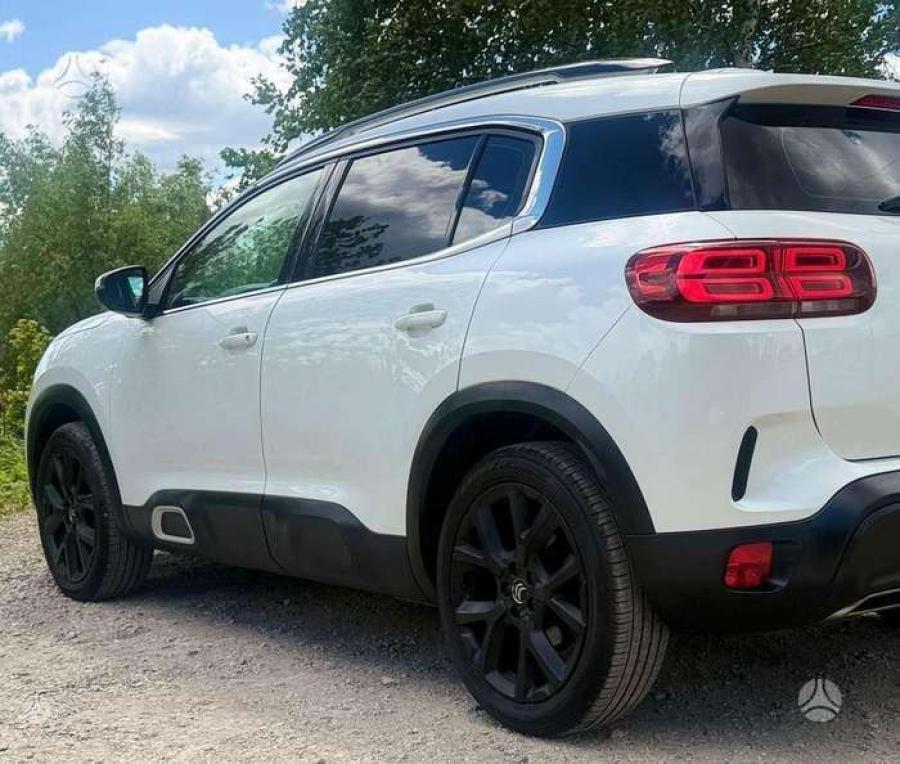 White Citroen C5 Aircross 2019 in Siauliai, with an engine capacity of 1.50 L and mileage of 222 thousand km for 13750 €, photo 8 on AUTOMOTO.COM.LV