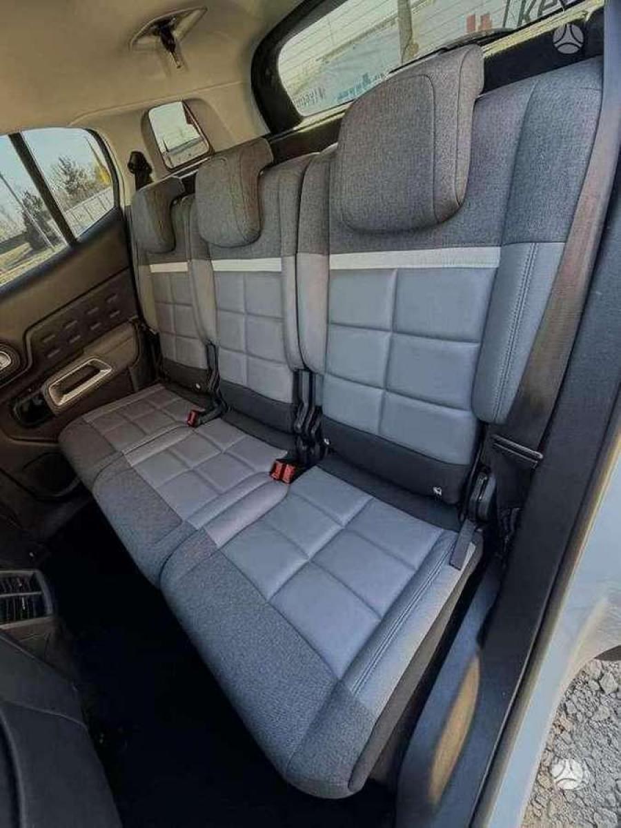 White Citroen C5 Aircross 2019 in Siauliai, with an engine capacity of 1.50 L and mileage of 222 thousand km for 13750 €, photo 25 on AUTOMOTO.COM.LV