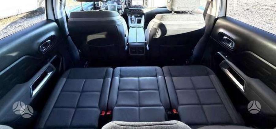 White Citroen C5 Aircross 2019 in Siauliai, with an engine capacity of 1.50 L and mileage of 222 thousand km for 13750 €, photo 28 on AUTOMOTO.COM.LV