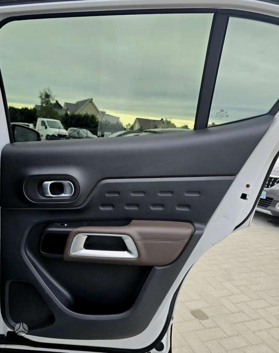 Balts Citroen C5 Aircross 2019 Tauragė, ar dzinēja tilpumu 1.20 L un nobraukumu 190 tūkst. km par 8800 €, foto 39 vietnē AUTOMOTO.COM.LV