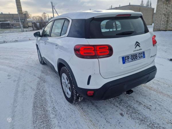 White Citroen C5 Aircross 2020 in Taurage, with an engine capacity of 1.20 L and mileage of 33 thousand km for 9300 €, photo 9 on AUTOMOTO.COM.LV