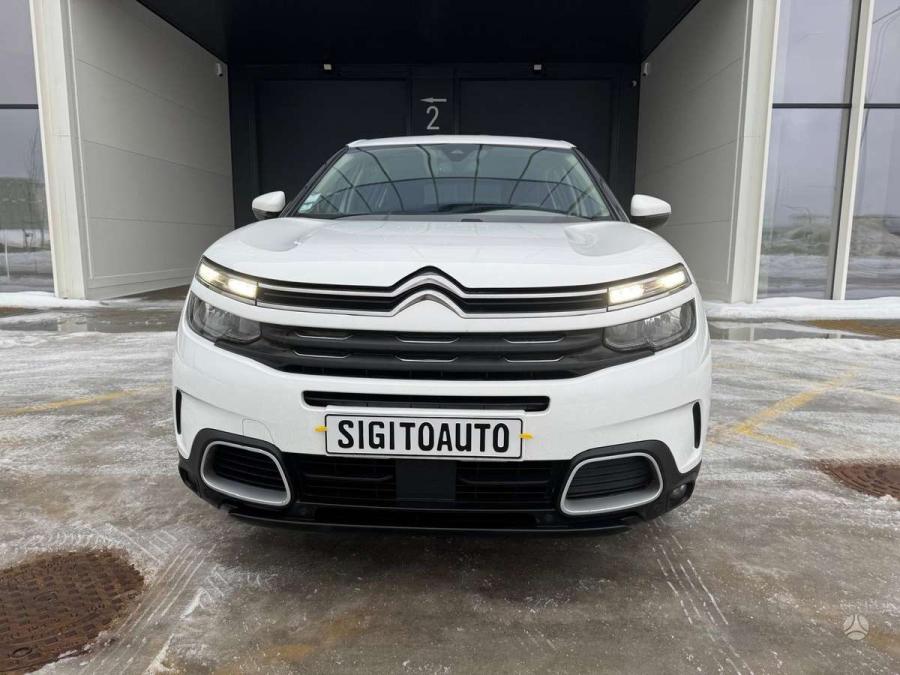 Белый Ситроен C5 Aircross 2020 в Вильнюс, объемом двигателя 1.50 л и пробегом 160 тыс. км за 10769 €, фото 2 на AUTOMOTO.COM.LV