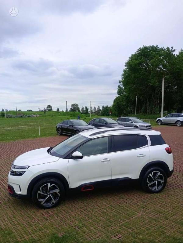 White Citroen C5 Aircross 2020 in Kaunas, with an engine capacity of 1.50 L and mileage of 250 thousand km for 11650 €, photo 2 on AUTOMOTO.COM.LV