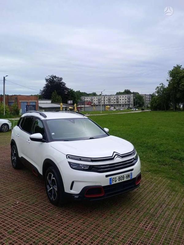 White Citroen C5 Aircross 2020 in Kaunas, with an engine capacity of 1.50 L and mileage of 250 thousand km for 11650 €, photo 4 on AUTOMOTO.COM.LV