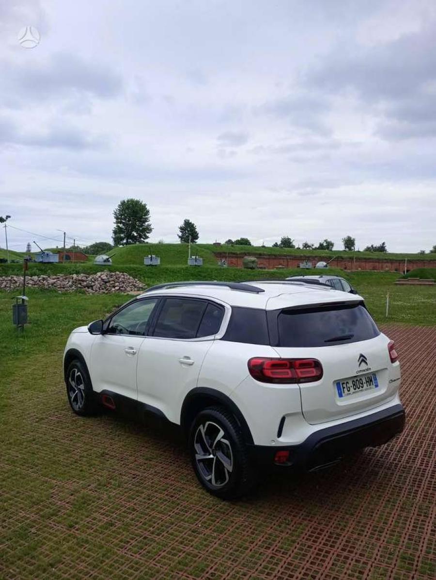 Белый Ситроен C5 Aircross 2020 в Каунас, объемом двигателя 1.50 л и пробегом 250 тыс. км за 11650 €, фото 6 на AUTOMOTO.COM.LV