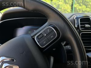 White Citroen C5 Aircross 2020 in Jelgava, with an engine capacity of 1.60 L and mileage of 190 thousand km for 13990 €, photo 20 on AUTOMOTO.COM.LV