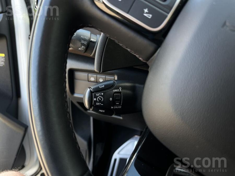 White Citroen C5 Aircross 2020 in Jelgava, with an engine capacity of 1.60 L and mileage of 190 thousand km for 13990 €, photo 21 on AUTOMOTO.COM.LV