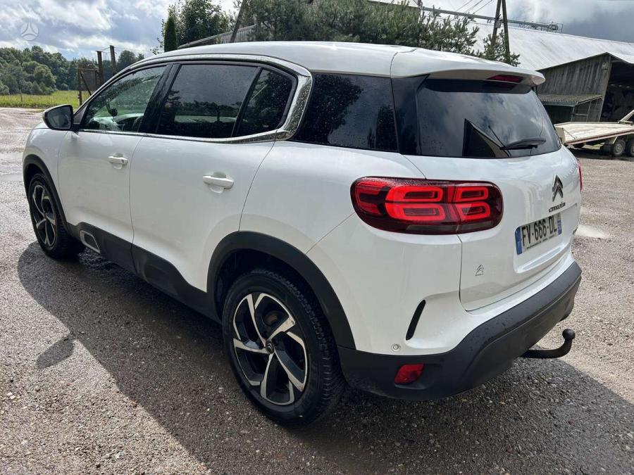 Белый Ситроен C5 Aircross 2020 в Таураге, объемом двигателя 1.50 л и пробегом 179 тыс. км за 8800 €, фото 5 на AUTOMOTO.COM.LV