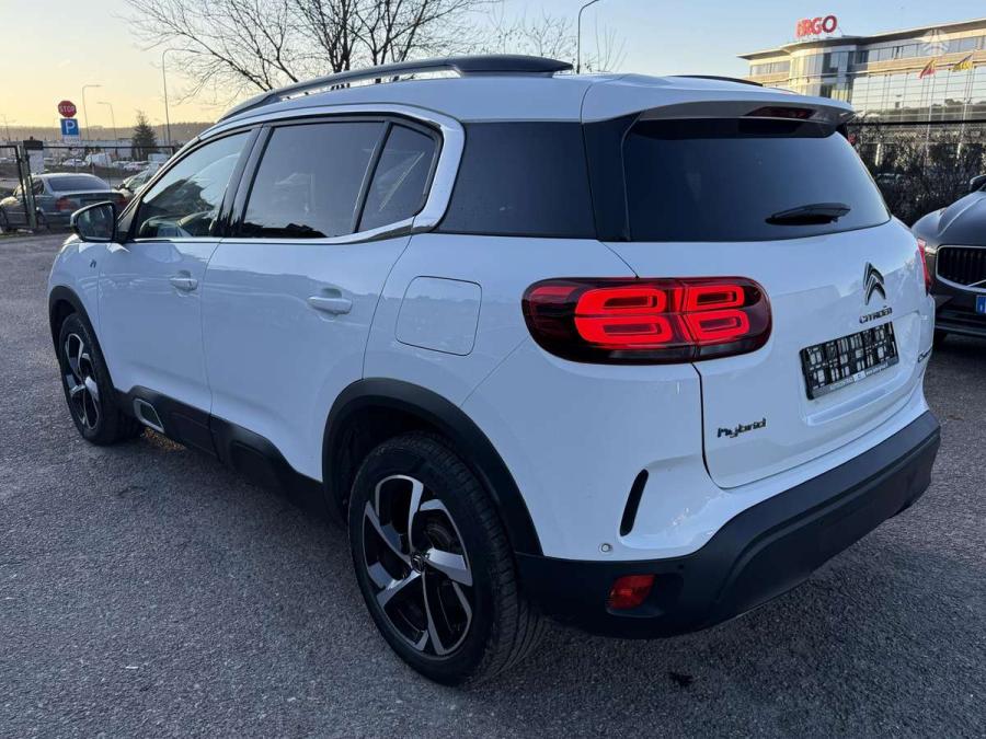 White Citroen C5 Aircross 2021 in Vilnius, with an engine capacity of 1.60 L and mileage of 87 thousand km for 15850 €, photo 4 on AUTOMOTO.COM.LV