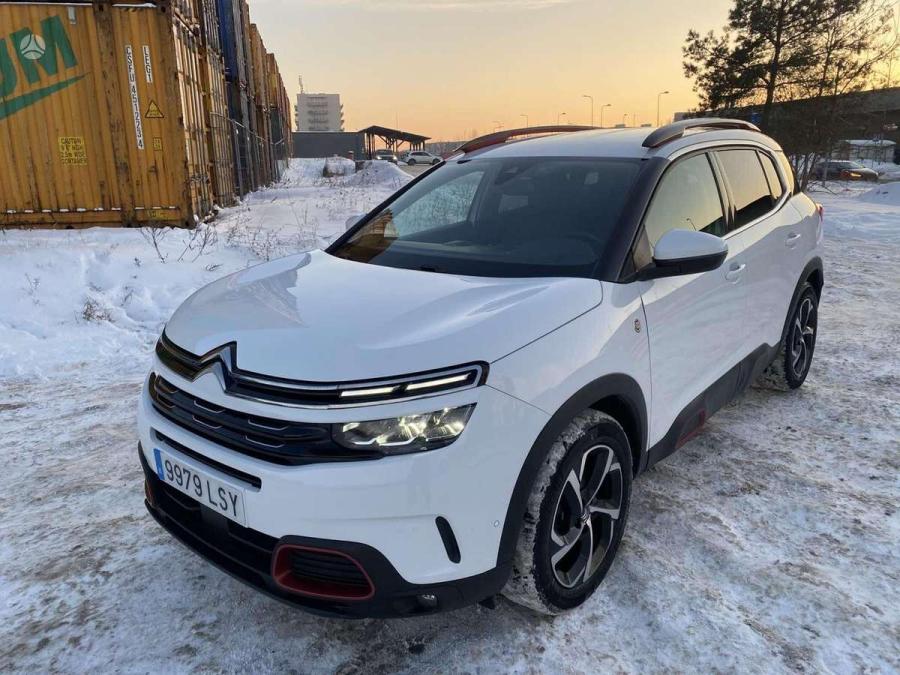 White Citroen C5 Aircross 2021 in Vilnius, with an engine capacity of 1.50 L and mileage of 145 thousand km for 11590 €, photo 1 on AUTOMOTO.COM.LV