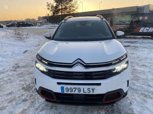White Citroen C5 Aircross 2021 in Vilnius, with an engine capacity of 1.50 L and mileage of 145 thousand km for 11590 €, photo 3 on AUTOMOTO.COM.LV