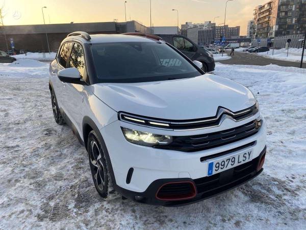 Balts Citroen C5 Aircross 2021 Viļņa, ar dzinēja tilpumu 1.50 L un nobraukumu 145 tūkst. km par 11590 €, foto 4 vietnē AUTOMOTO.COM.LV