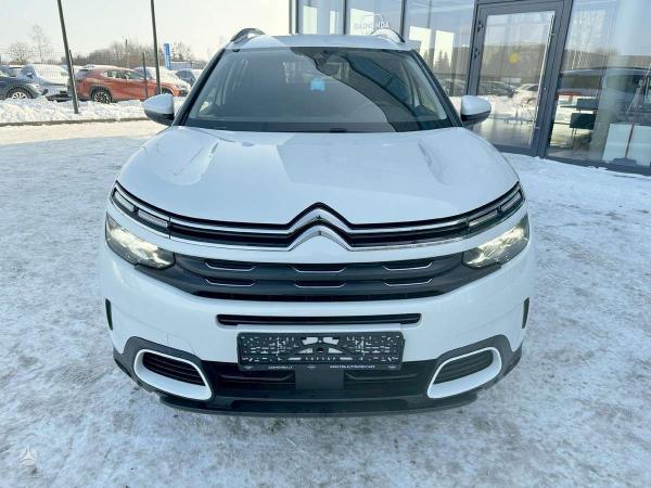 White Citroen C5 Aircross 2021 in Kaunas, with an engine capacity of 1.60 L and mileage of 144 thousand km for 14700 €, photo 2 on AUTOMOTO.COM.LV