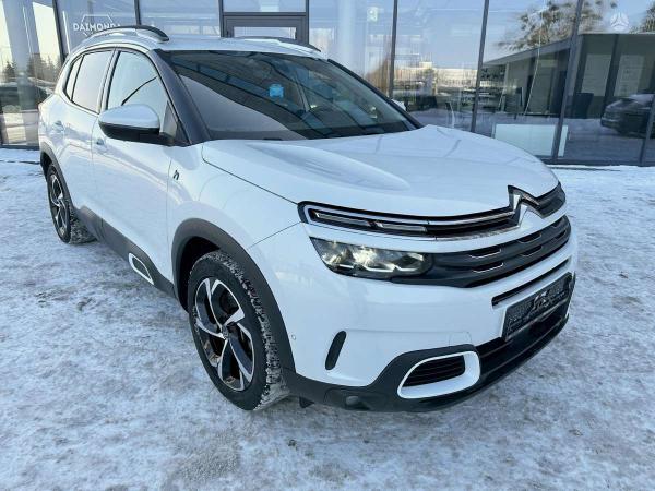 White Citroen C5 Aircross 2021 in Kaunas, with an engine capacity of 1.60 L and mileage of 144 thousand km for 14700 €, photo 3 on AUTOMOTO.COM.LV