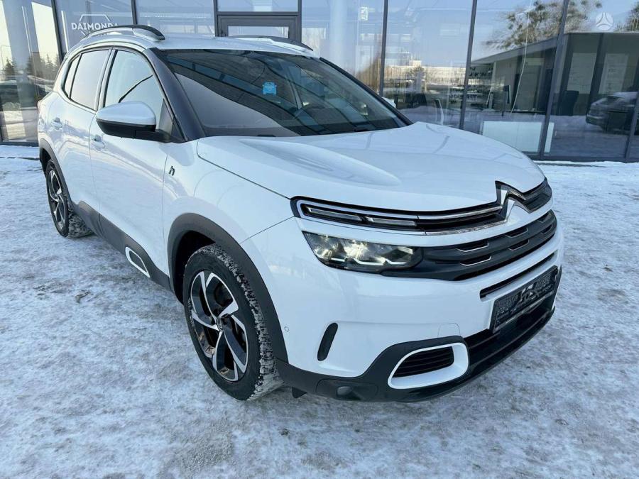 White Citroen C5 Aircross 2021 in Kaunas, with an engine capacity of 1.60 L and mileage of 144 thousand km for 14700 €, photo 3 on AUTOMOTO.COM.LV