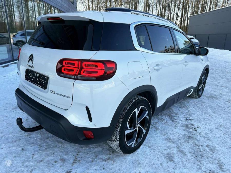White Citroen C5 Aircross 2021 in Kaunas, with an engine capacity of 1.60 L and mileage of 144 thousand km for 14700 €, photo 4 on AUTOMOTO.COM.LV