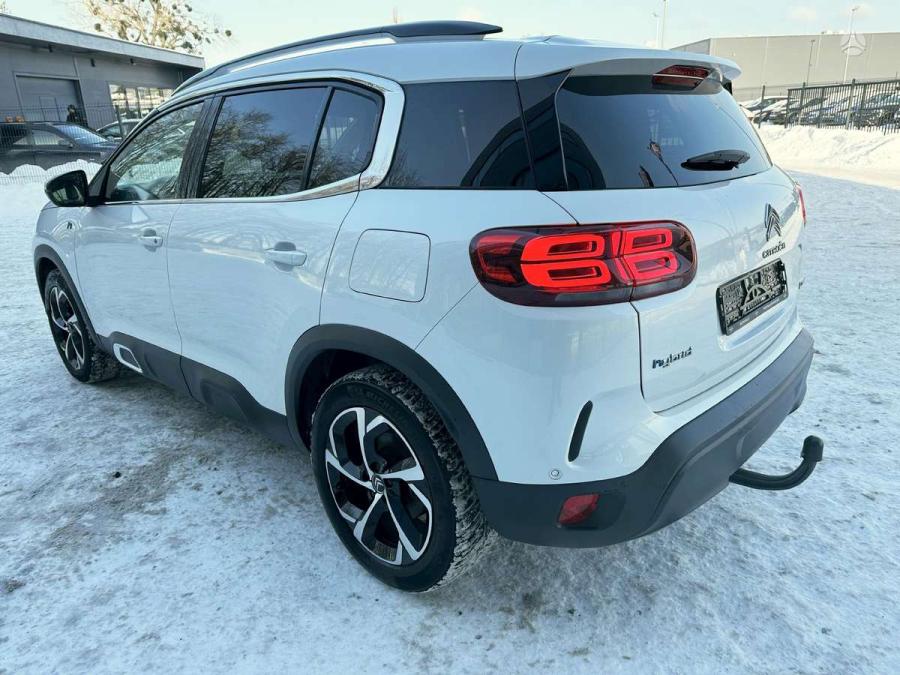White Citroen C5 Aircross 2021 in Kaunas, with an engine capacity of 1.60 L and mileage of 144 thousand km for 14700 €, photo 5 on AUTOMOTO.COM.LV