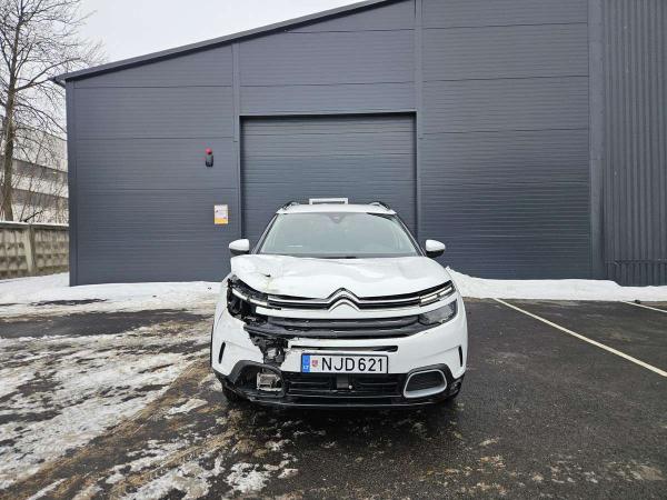 Balts Citroen C5 Aircross 2021 Kauņa, ar dzinēja tilpumu 1.50 L un nobraukumu 32 tūkst. km par 6600 €, foto 2 vietnē AUTOMOTO.COM.LV