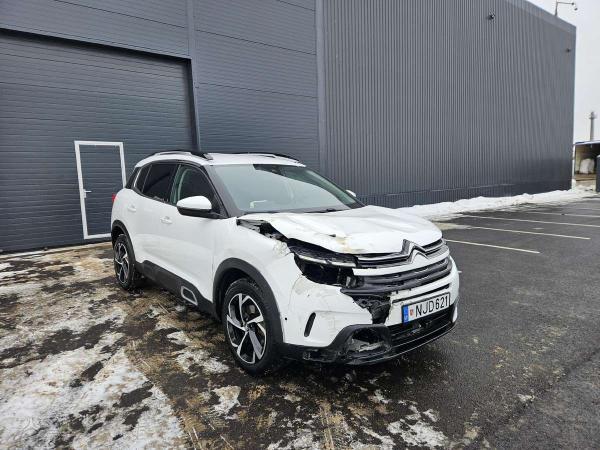 Balts Citroen C5 Aircross 2021 Kauņa, ar dzinēja tilpumu 1.50 L un nobraukumu 32 tūkst. km par 6600 €, foto 3 vietnē AUTOMOTO.COM.LV
