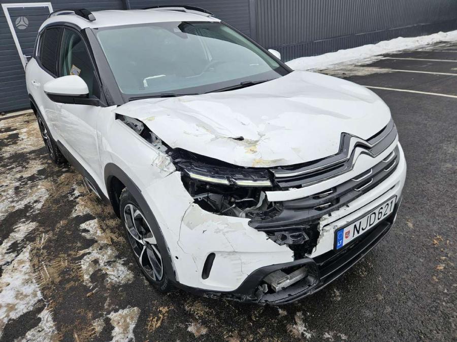 Balts Citroen C5 Aircross 2021 Kauņa, ar dzinēja tilpumu 1.50 L un nobraukumu 32 tūkst. km par 6600 €, foto 9 vietnē AUTOMOTO.COM.LV