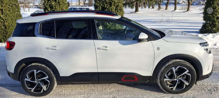 White Citroen C5 Aircross 2021 in Taurage, with an engine capacity of 1.60 L and mileage of 193 thousand km for 11300 €, photo 5 on AUTOMOTO.COM.LV