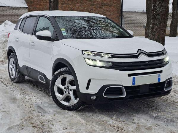 Белый Ситроен C5 Aircross 2021 в Таураге, объемом двигателя 1.50 л и пробегом 200 тыс. км за 10200 €, фото 1 на AUTOMOTO.COM.LV