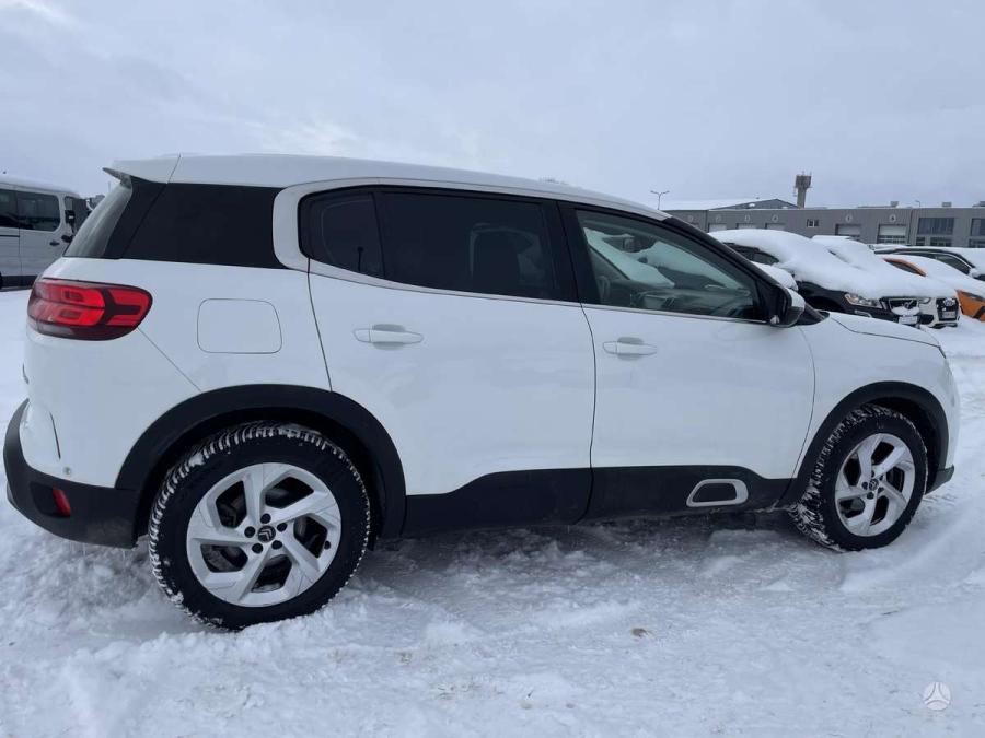 Balts Citroen C5 Aircross 2021 Tauragė, ar dzinēja tilpumu 1.50 L un nobraukumu 190 tūkst. km par 9900 €, foto 5 vietnē AUTOMOTO.COM.LV