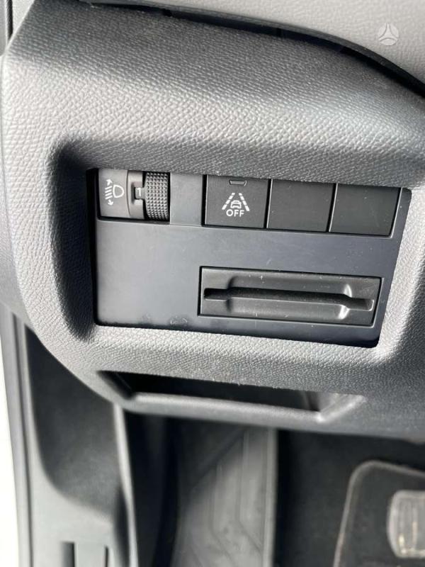 Balts Citroen C5 Aircross 2021 Tauragė, ar dzinēja tilpumu 1.50 L un nobraukumu 190 tūkst. km par 9900 €, foto 11 vietnē AUTOMOTO.COM.LV