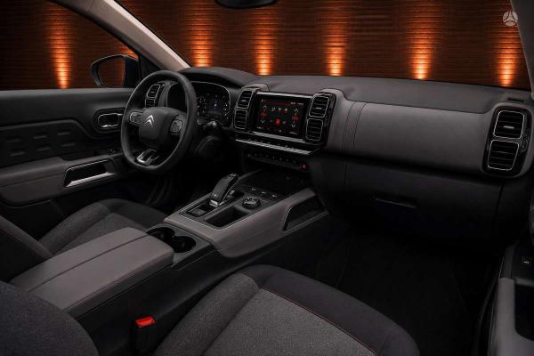 White Citroen C5 Aircross 2021 in Marijampole, with an engine capacity of 1.50 L and mileage of 198 thousand km for 14278 €, photo 10 on AUTOMOTO.COM.LV