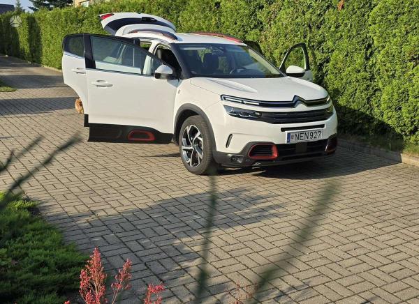 Balts Citroen C5 Aircross 2021 Kauņa, ar dzinēja tilpumu 1.50 L un nobraukumu 192 tūkst. km par 14000 €, foto 1 vietnē AUTOMOTO.COM.LV