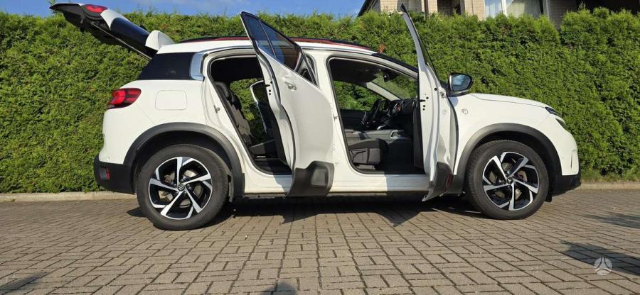 Белый Ситроен C5 Aircross 2021 в Каунас, объемом двигателя 1.50 л и пробегом 192 тыс. км за 14000 €, фото 3 на AUTOMOTO.COM.LV