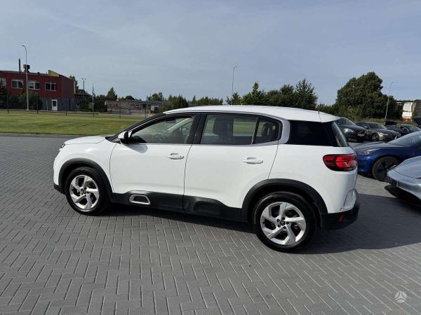 Белый Ситроен C5 Aircross 2021 в Тельшяй, объемом двигателя 1.50 л и пробегом 253 тыс. км за 10999 €, фото 4 на AUTOMOTO.COM.LV
