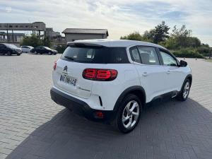 White Citroen C5 Aircross 2021 in Telschi, with an engine capacity of 1.50 L and mileage of 253 thousand km for 10999 €, photo 8 on AUTOMOTO.COM.LV