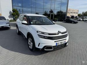 White Citroen C5 Aircross 2021 in Telschi, with an engine capacity of 1.50 L and mileage of 253 thousand km for 10999 €, photo 11 on AUTOMOTO.COM.LV