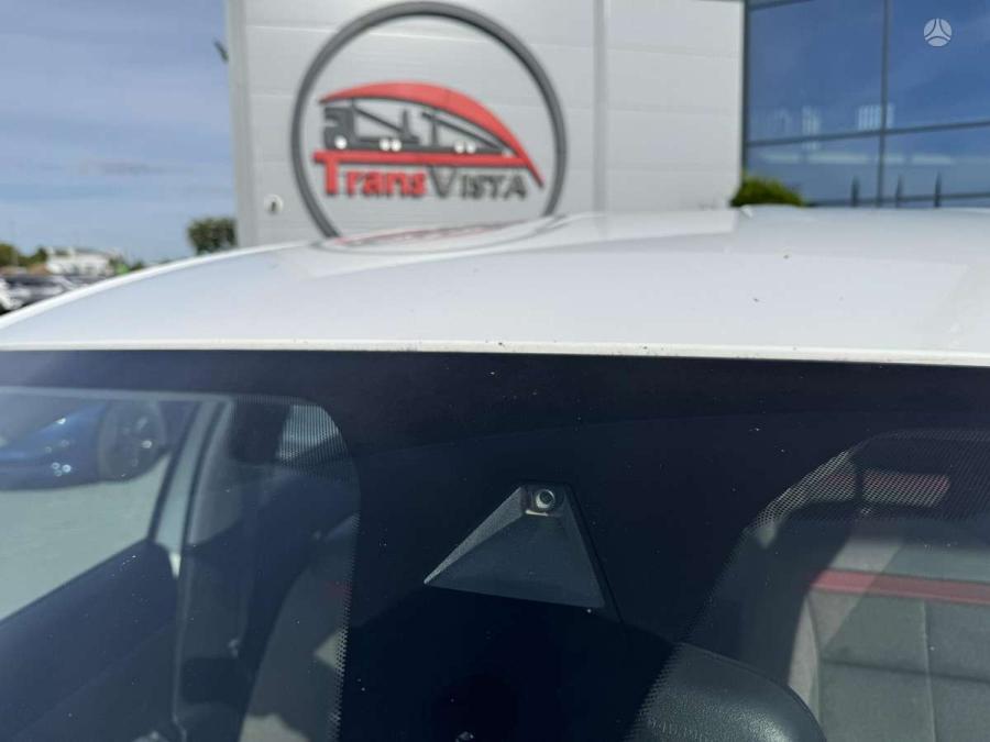 White Citroen C5 Aircross 2021 in Telschi, with an engine capacity of 1.50 L and mileage of 253 thousand km for 10999 €, photo 14 on AUTOMOTO.COM.LV