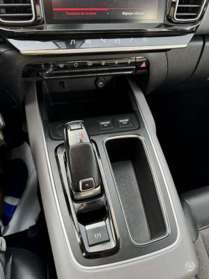 White Citroen C5 Aircross 2021 in Telschi, with an engine capacity of 1.50 L and mileage of 253 thousand km for 10999 €, photo 31 on AUTOMOTO.COM.LV