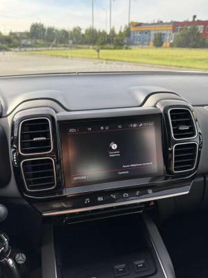 White Citroen C5 Aircross 2021 in Telschi, with an engine capacity of 1.50 L and mileage of 253 thousand km for 10999 €, photo 37 on AUTOMOTO.COM.LV