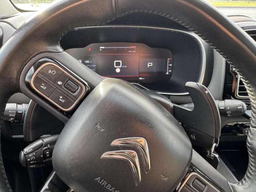 White Citroen C5 Aircross 2021 in Telschi, with an engine capacity of 1.50 L and mileage of 253 thousand km for 10999 €, photo 39 on AUTOMOTO.COM.LV