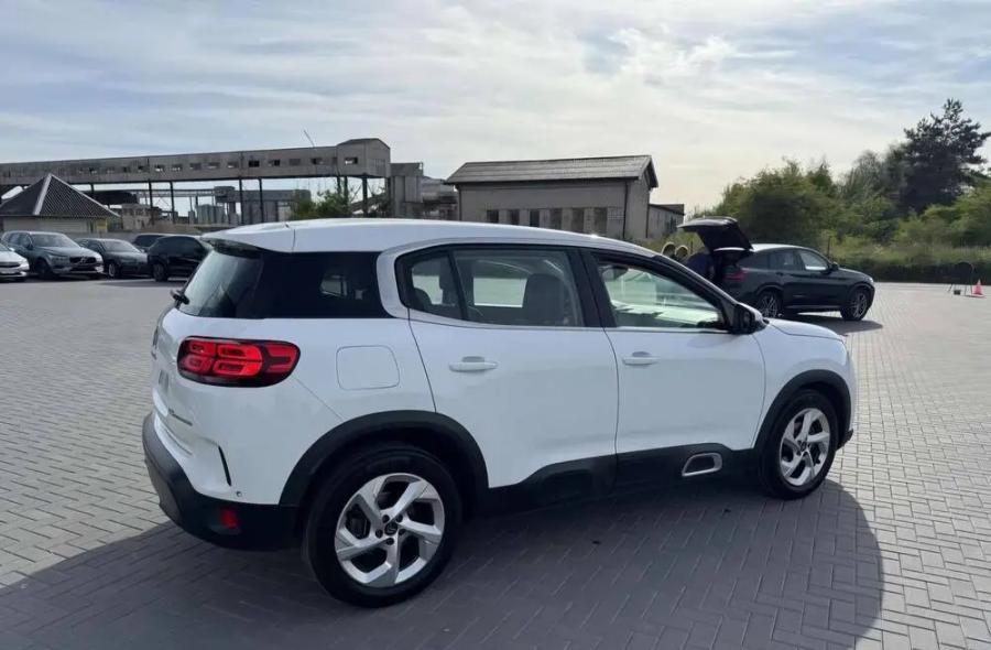 Balts Citroen C5 Aircross 2021 Telšiai, ar dzinēja tilpumu 1.50 L un nobraukumu 253 tūkst. km par 10990 €, foto 11 vietnē AUTOMOTO.COM.LV
