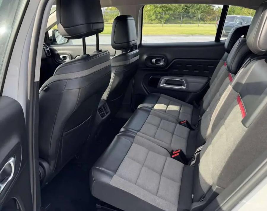 Balts Citroen C5 Aircross 2021 Telšiai, ar dzinēja tilpumu 1.50 L un nobraukumu 253 tūkst. km par 10990 €, foto 16 vietnē AUTOMOTO.COM.LV