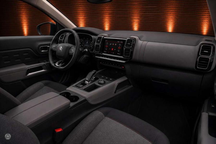 Balts Citroen C5 Aircross 2021 Marijampole, ar dzinēja tilpumu 1.50 L un nobraukumu 198 tūkst. km par 14399 €, foto 13 vietnē AUTOMOTO.COM.LV