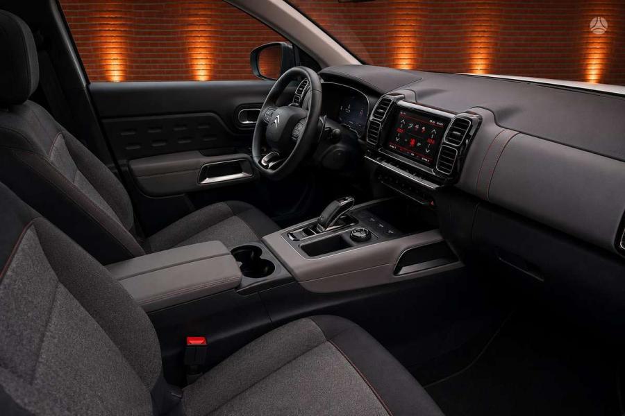 Balts Citroen C5 Aircross 2021 Marijampole, ar dzinēja tilpumu 1.50 L un nobraukumu 198 tūkst. km par 14399 €, foto 14 vietnē AUTOMOTO.COM.LV