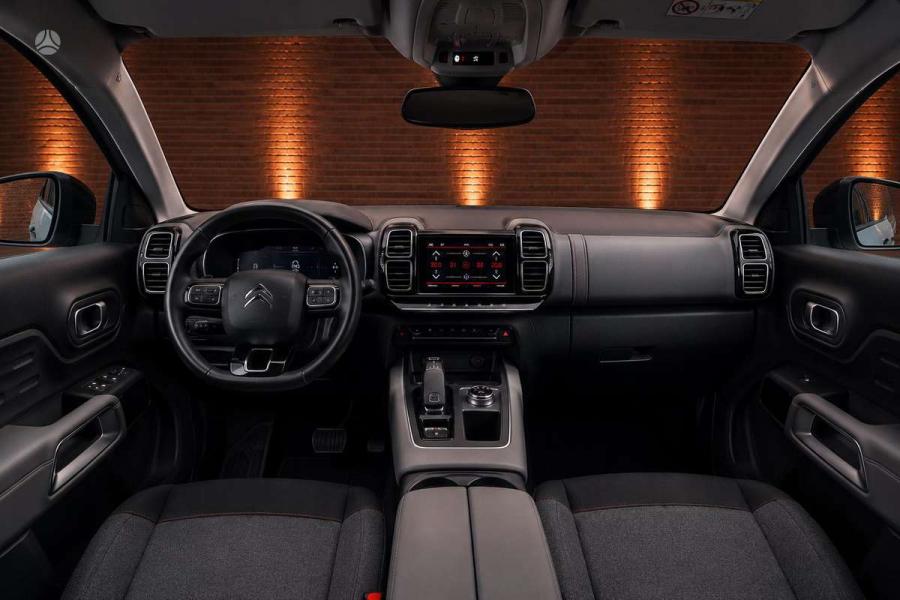 White Citroen C5 Aircross 2021 in Marijampole, with an engine capacity of 1.50 L and mileage of 198 thousand km for 14399 €, photo 13 on AUTOMOTO.COM.LV