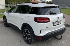 Белый Ситроен C5 Aircross 2021 в Рига, объемом двигателя 1.60 л и пробегом 210 тыс. км за 16500 €, фото 3 на AUTOMOTO.COM.LV