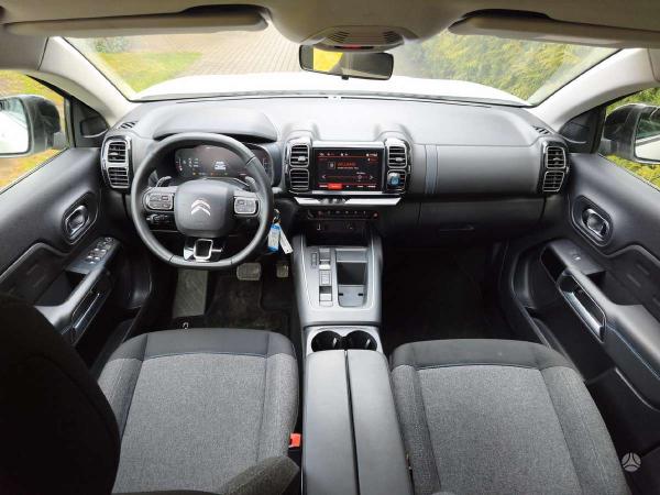 White Citroen C5 Aircross 2022 in Kalvarija, with an engine capacity of 1.50 L and mileage of 157 thousand km for 15549 €, photo 11 on AUTOMOTO.COM.LV