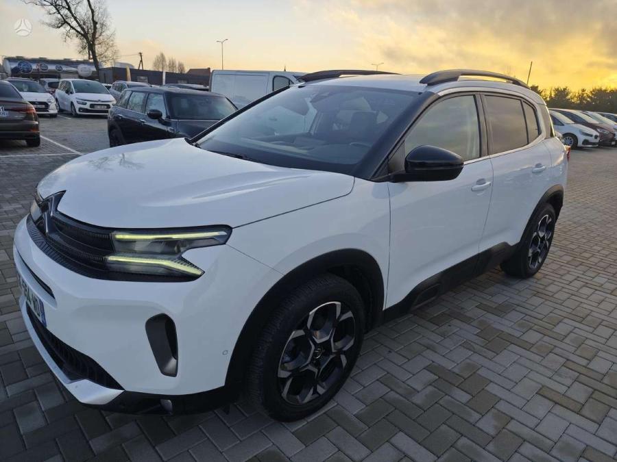 White Citroen C5 Aircross 2022 in Taurage, with an engine capacity of 1.50 L and mileage of 236 thousand km for 13300 €, photo 1 on AUTOMOTO.COM.LV
