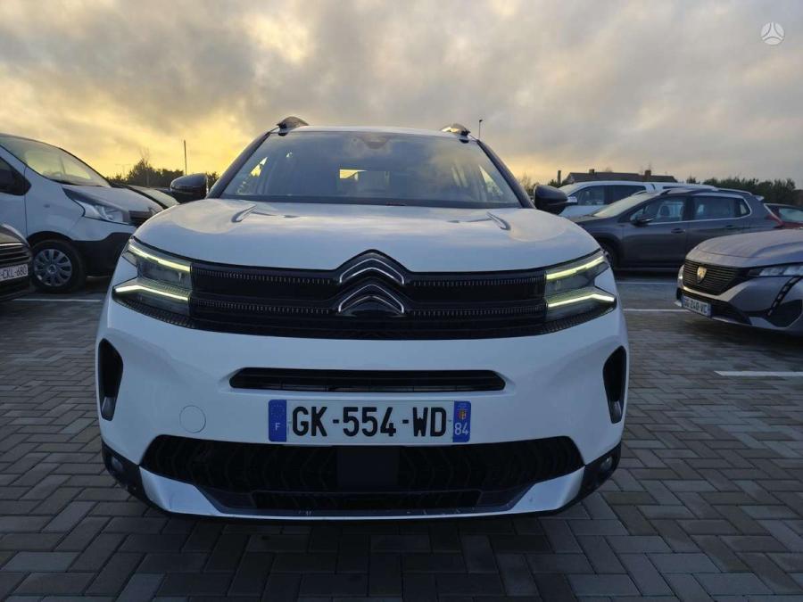 White Citroen C5 Aircross 2022 in Taurage, with an engine capacity of 1.50 L and mileage of 236 thousand km for 13300 €, photo 3 on AUTOMOTO.COM.LV