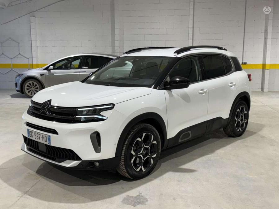 White Citroen C5 Aircross 2022 in Kaunas, with an engine capacity of 1.50 L and mileage of 181 thousand km for 13700 €, photo 1 on AUTOMOTO.COM.LV